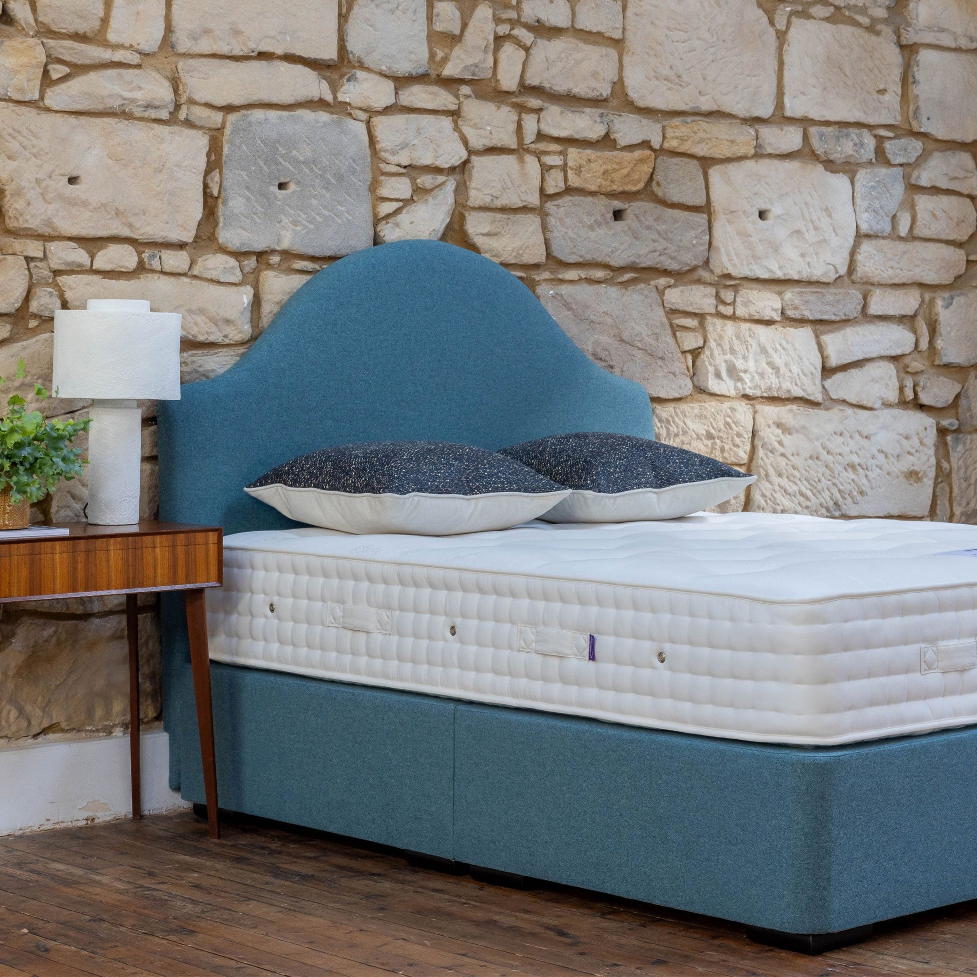Handmade Bespoke Beds, Mattresses & Divans · Robinsons Beds